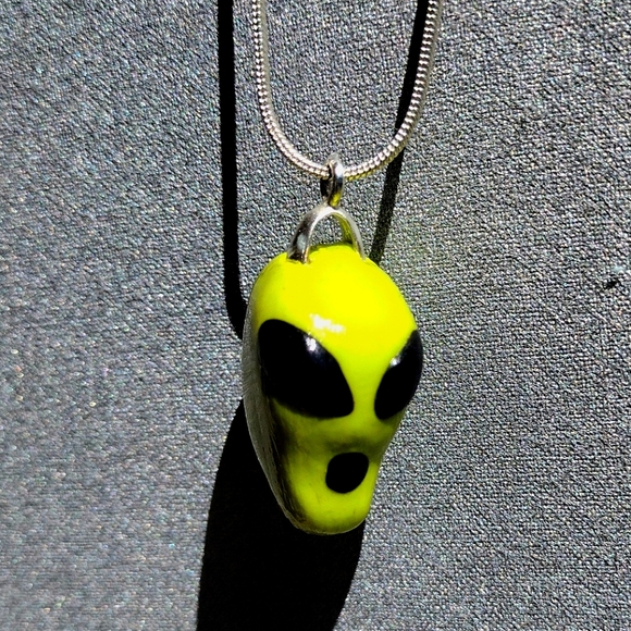 The Hippie Forage | Accessories | Neon Green Alien Head Pendant | Poshmark